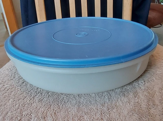 VINTAGE TUPPERWARE LARGE Shallow Round Container Blue Lid £7.00 ...