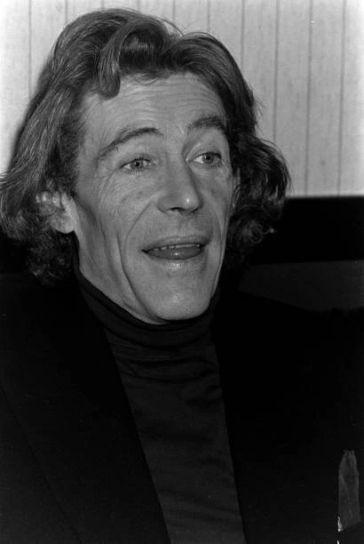 ACTOR PETER O'TOOLE poses for a portrait Film Star Movie Star Old Photo ...