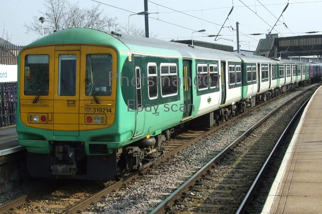 CLASS 319 319214, 4 car EMU, in Southern at Bedford £0.75 - PicClick UK