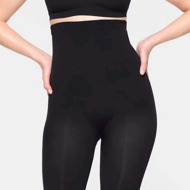SKIMS SEAMLESS SCULPT High-Waisted Above the Knee Short Shapewear Black ...