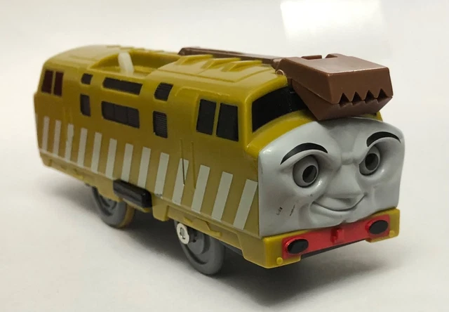 DIESEL #10 TRAIN ENGINE Thomas Friends Trackmaster Motorized 2004 TOMY ...