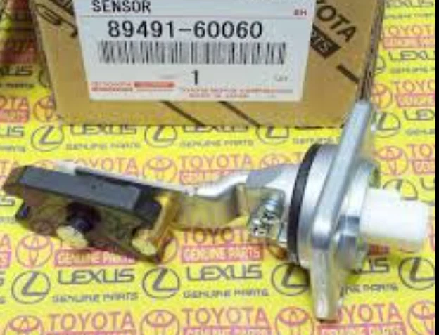 GENUINE TOYOTA OIL Level Sensor Land Cruiser 89491-60060 £159.37 ...