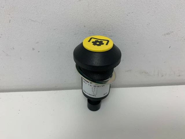 GENUINE JOHN DEERE 6510 Tractor Rear PTO Switch Fender AL208892 £57.49 ...