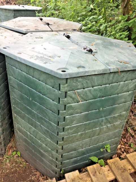 KOMP 700 HEXAGONAL Thermo Sectional Compost Bin Vgood Used Cond £120.00 ...
