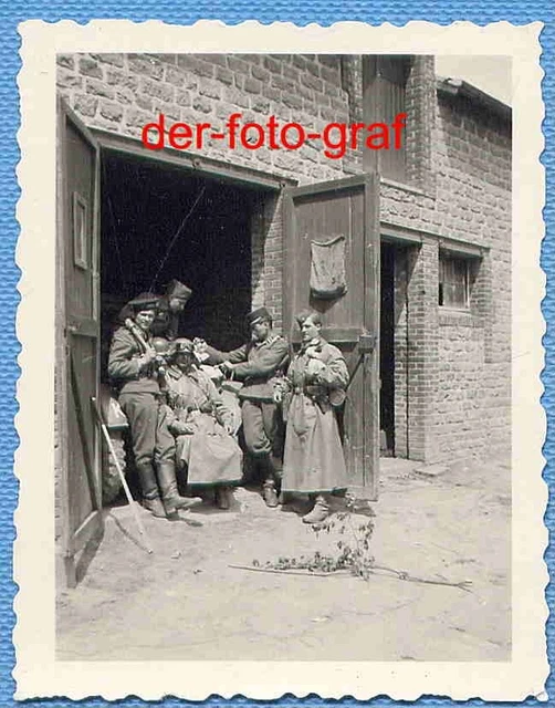FOTO, FRANKREICH, SOLDATEN der Luftwaffe geben sich französisch, um ...