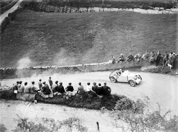 L CASTLETON-KNIGHT, MG J3 Midget 1933 Motor Racing Old Photo EUR 7,42 ...