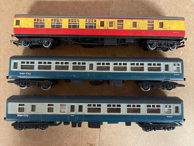 VINTAGE TRI-ANG RAILWAY CARRIAGES X 3 INTER CITY 34100 Coaches £10.00 ...