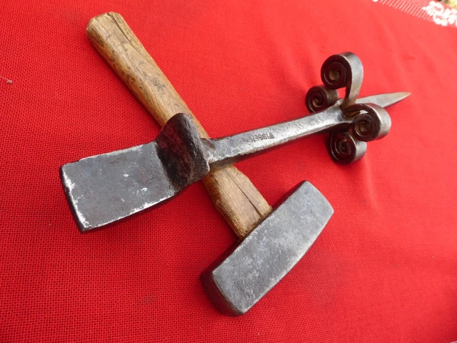 ENCLUME ET MARTEAU de faucheur outil ancien fer forge EUR 19,00 ...