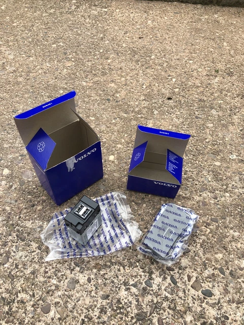 VOLVO XC90 XC60 XC40 V60 S60 S90 V90 USB Port Genuine Double Port ...