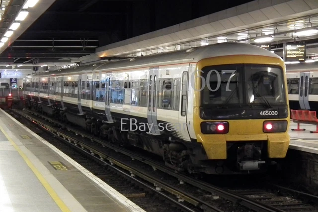 CLASS 465 465030, 4 car EMU, in South Eastern White & Blue at London ...