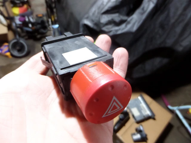 AUDI TT MK1 Hazard Switch Relay 8N0941509A 8N £38.00 - PicClick UK