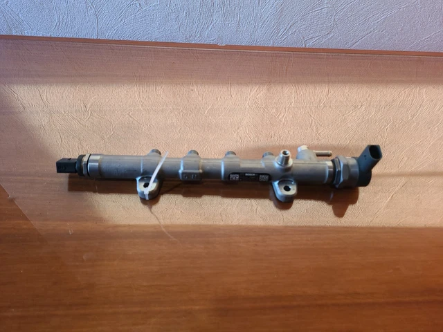 ORIGINAL MERCEDES BENZ Kraftstoffverteiler Verteilerrohr NEU ...