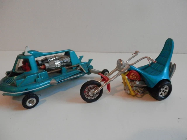 JOE 90 FLYING Jet Car, Vivid Imaginations Plus Matchbox Easy Rider.1994 ...