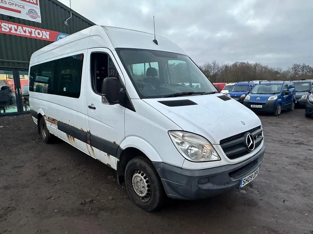 MERCEDES SPRINTER 511CDI LWB Minibus Ideal Camper Conversion Rusted on ...