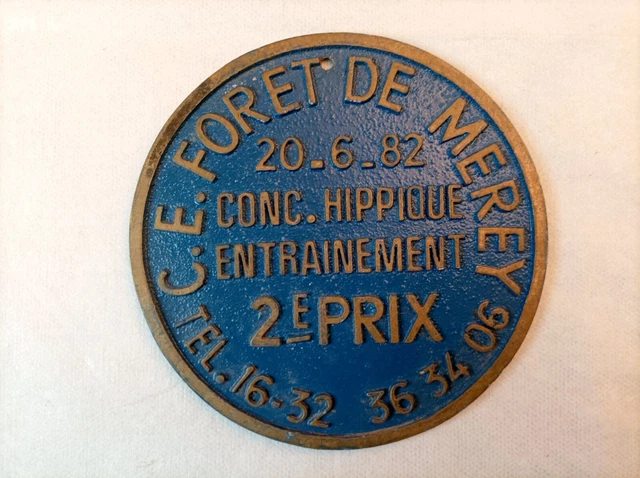 FORÊT DE MEREY Eure 1982 - Plaque de concours hippique en fonte d ...