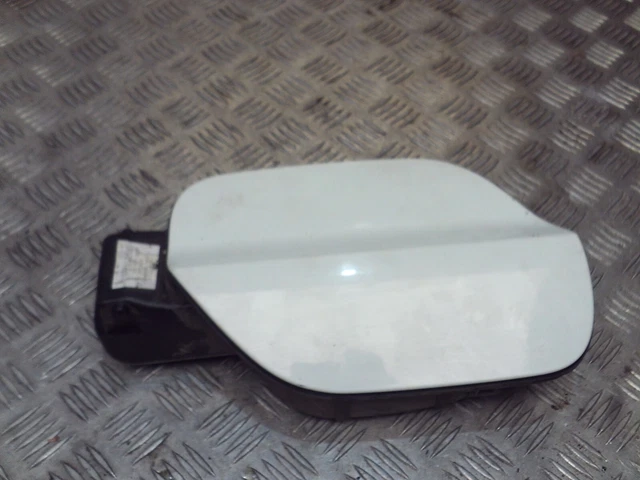2017 GENUINE VW Passat B8 Rear Fuel Filler Flap Cap Cover 3G9809857 £39 ...