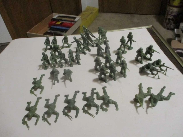 VINTAGE 1960'S MPC Army Men PLASTIC TOY SOLDIERS Marines WWII GI MIXED ...