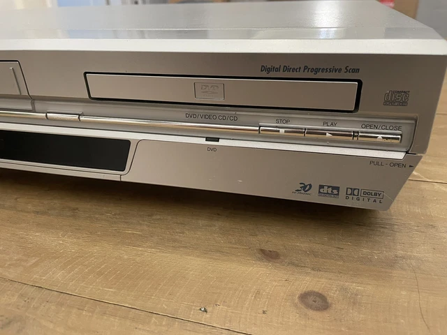 JVC DVD PLAYER VCR VHS Combo Unit HR- XVC34U Video Cassette Recorder NO ...