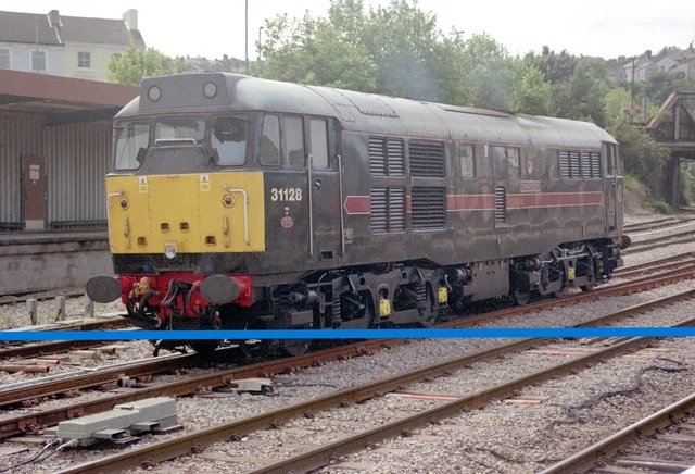 TRAIN COLOUR NEGATIVE Class 31 228 In Fragonset Livery 2 Negatives £0. ...