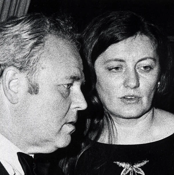 CARROLL OCONNOR AND Nancy Oconnor 1970 OLD PHOTO EUR 6,58 - PicClick FR