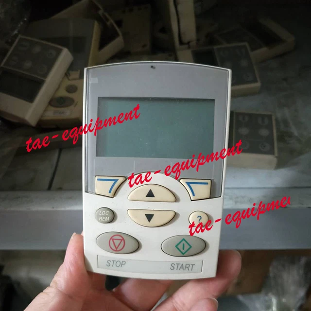 PANNELLO DI CONTROLLO usato ABB OY ACS-CP-A testato buone condizioni ...