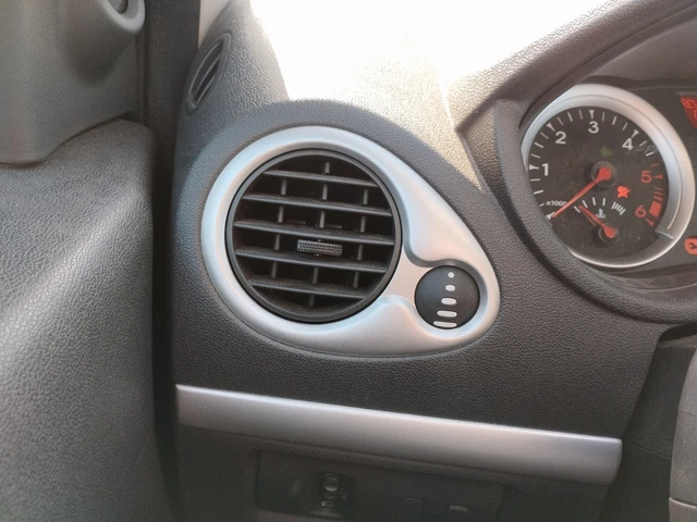 REJILLA AIREADORA / 120637 Para Renault Clio Grandtour Authentique EUR ...