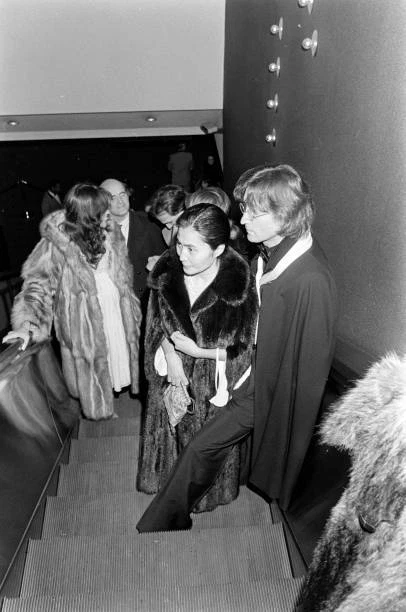 CARLY SIMON PETER Boyle James Taylor Yoko Ono and John Lennon- 1977 Old ...