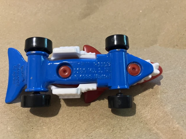 MATTEL HOT WHEELS V8 Shark Car Vintage 1986 Rare Red,White,Blue 1/64 £2 ...