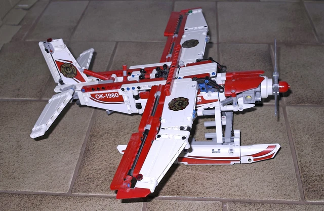 LEGO TECHNIC FIRE Dept. OK-1980 Feuerwehr Wasserflugzeug Löschflugzeug ...