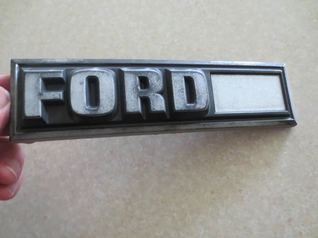 ORIGINAL FORD TRUCK 4x4 plastic badge // emblem - - EUR 25,45 - PicClick FR