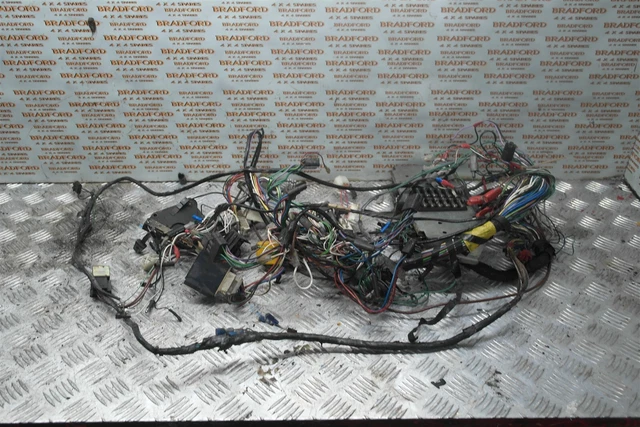 BFD060712 1990 LAND Rover Defender 300 Tdi Dashboard Bulkhead Loom £250 ...