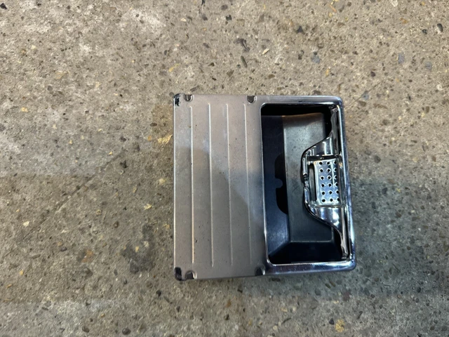 ORIGINAL MERCEDES 190 W201 ashtray center console compartment front ...