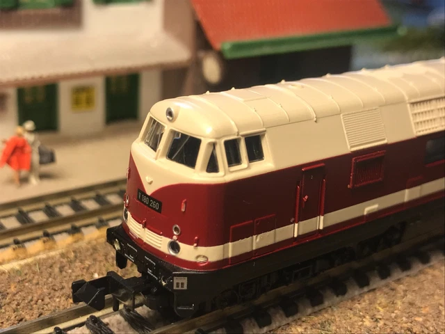 BRAWA 1310 SPUR N Diesellok V180 der DR, 6-achsig, beige/rot, TOP in ...