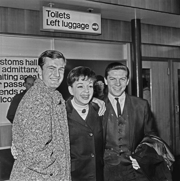AUSTRALIAN SINGER PETER Allen Judy Garland and Chris Bell 1960s OLD ...