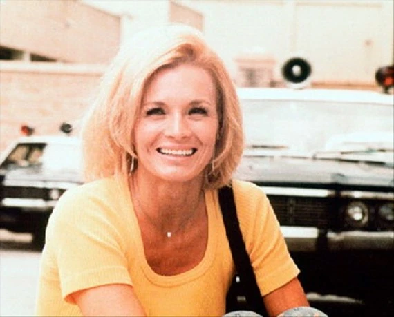 ANGIE DICKINSON COMO Sargento Suzanne Estampado Cartel 61x50.8cm EUR 20 ...