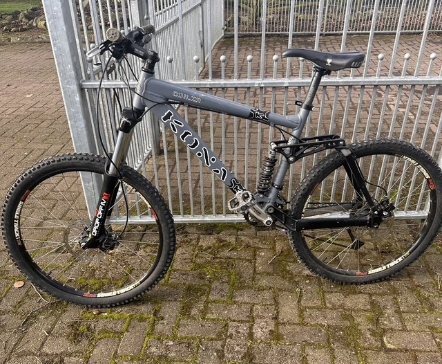 MEN S KONA COILER used 2006 18 inch Frame full suspension Mountain bike. 2006. 250.00 PicClick UK