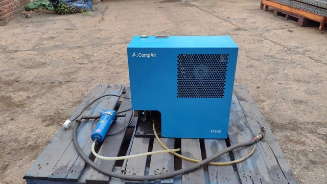 COMPRESSED AIR DRYER Compair F12HS 42CFM £460.00 - PicClick UK