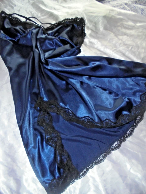 STUNNING VINTAGE ULTRA Femme Glossy Navy Satin / Lacy Mini Full Slip ...