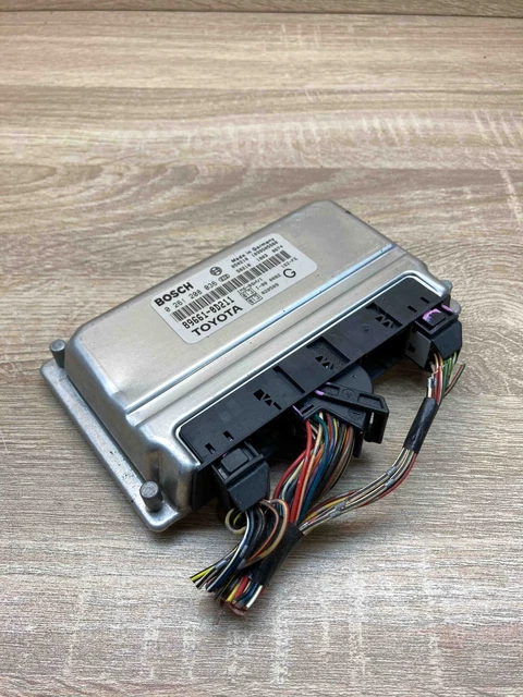 89661 0D211 0261208036 Toyota Yaris Moteur ECU Module Unité Bosch EUR ...