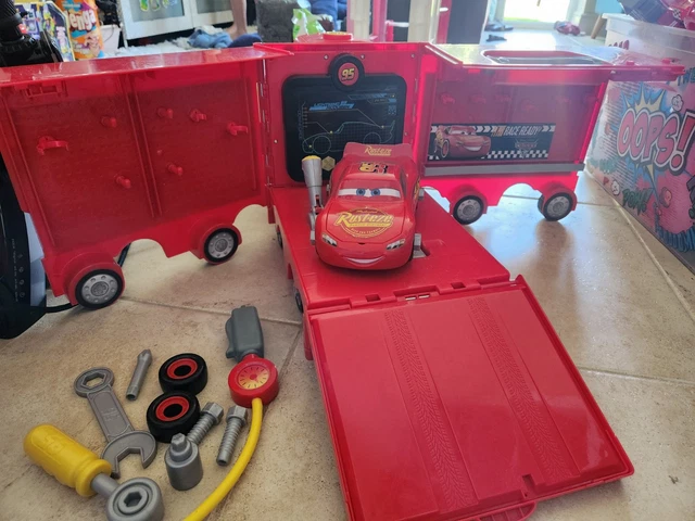 DISNEY PIXAR CARS 3 Lightning Mcqueen Mack Talking Lights Truck ...