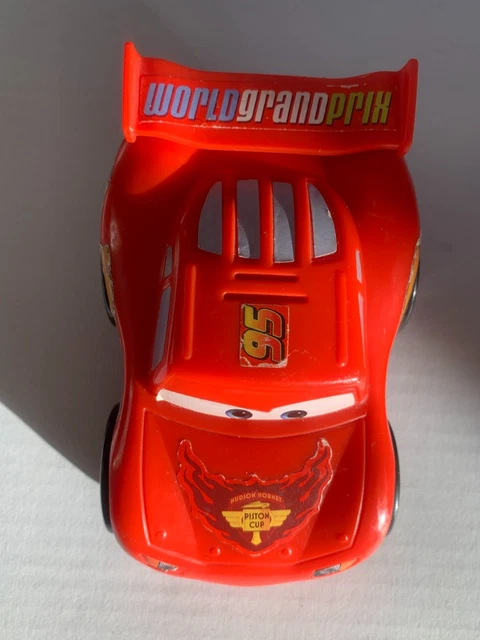 DISNEY CARS 2 Shake ’N Go Lightning McQueen Talking World Grand Prix ...