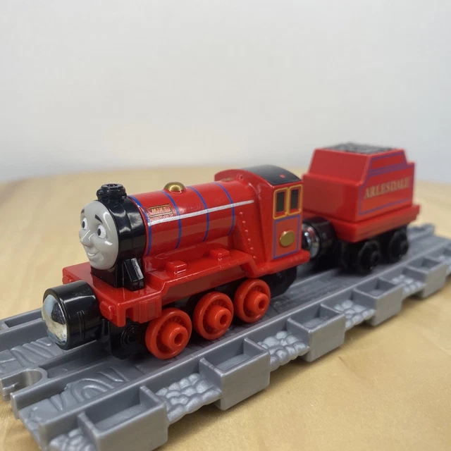 THOMAS THE TANK Engine Take and Play Engine Mike and Tender 2014 ...