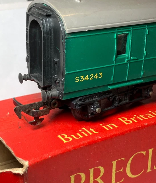 C.1957 TRIANG R220 BR Main Line Brake 2nd Coach Green - Boxed £3.99 ...