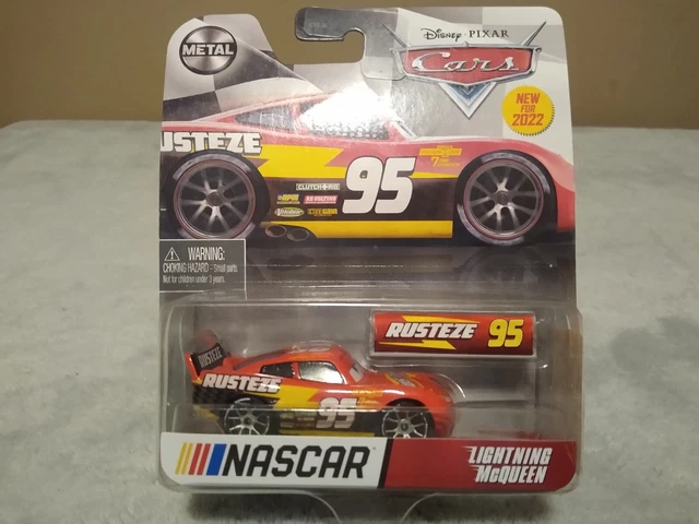 MATTEL DISNEY PIXAR Cars NASCAR Lightning McQueen Rusteze 95 Nuovo per ...