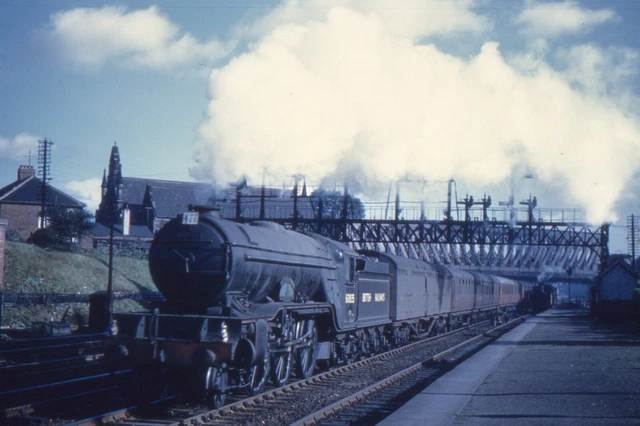 35MM RAILWAY SLIDE: COLOUR-RAIL: BRE 1134: CLASS V2: 60835 THE GREEN ...