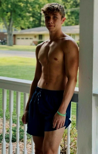 Shirtless Male Muscular Gym Athletic Jock Dude Hunk Man Dude Photo 4x6
