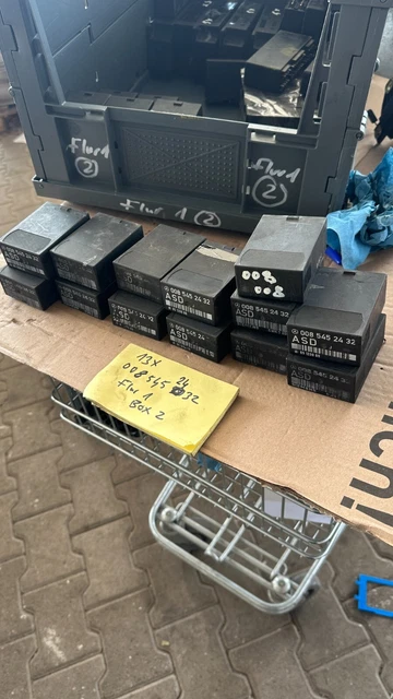 MERCEDES-BENZ W201 W124 ASD Relais Steuergerät A0085452432 EUR 50,00 ...