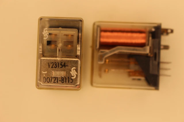 RELAIS NR556 Kammrelais V23154-D0721-B115 12-24 V 4 Öffner 2Amp. 1 Stck ...