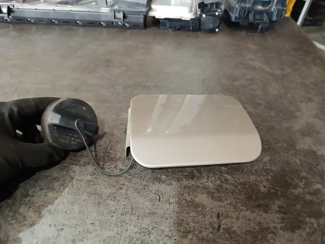 FUEL CAP LID Fuel Tank Lid For Chrysler 300C LX 05-10 Color Gold £22.56 ...
