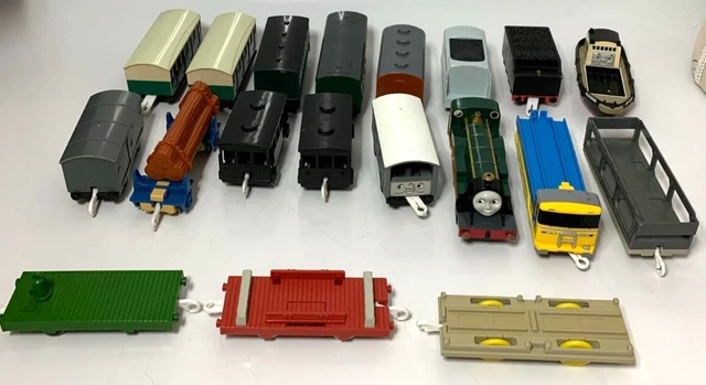 VINTAGE TOMY THOMAS The Tank Engine Carriage Bundle etc £16.89 ...